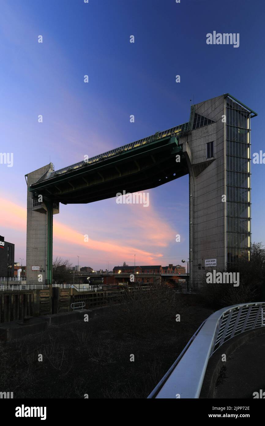 The river Hull tidal surge barrier, Kingston-upon-Hull, East Riding of ...