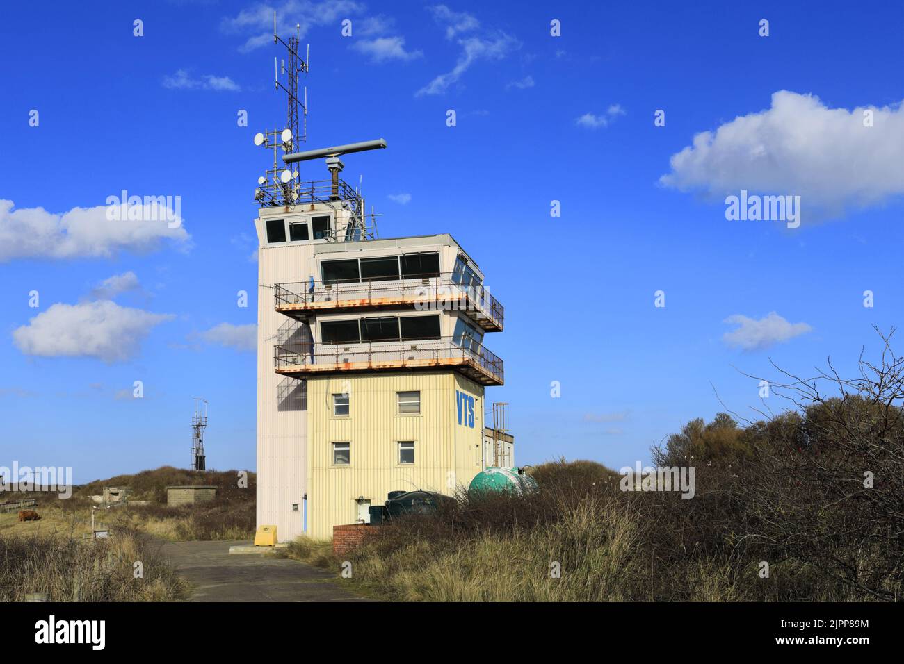 Spurn point military defences hi-res stock photography and images - Alamy