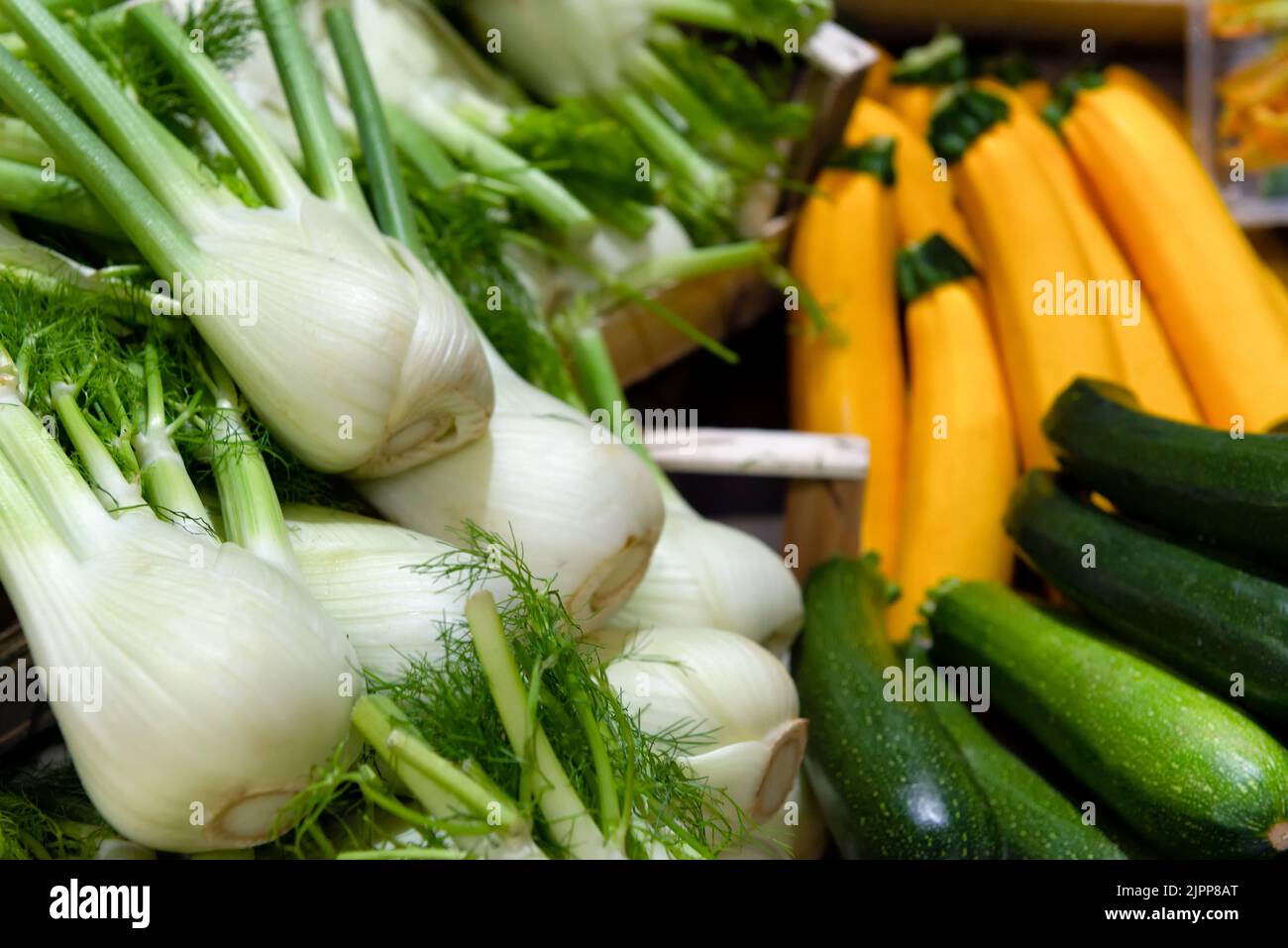 Golden courgettes hi-res stock photography and images - Alamy