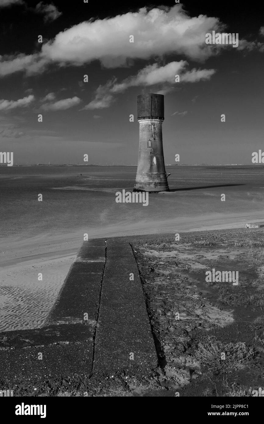 The Low Light lighthouse on Spurn Head, East Riding of Yorkshire ...