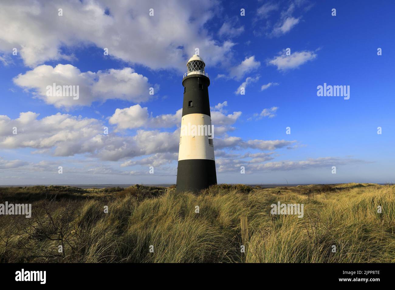 The lighthouse on Spurn Head, East Riding of Yorkshire, Humberside ...