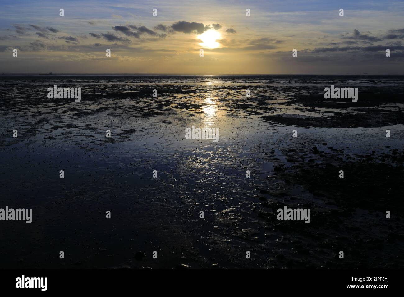 Humber vessel traffic service hi-res stock photography and images - Alamy