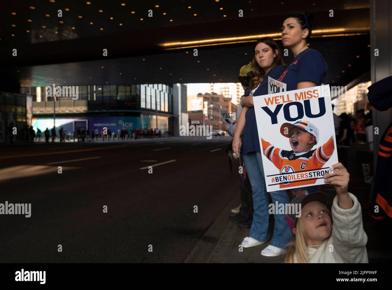 Supporters gather to show their respect for young Edmonton Oilers fan ...