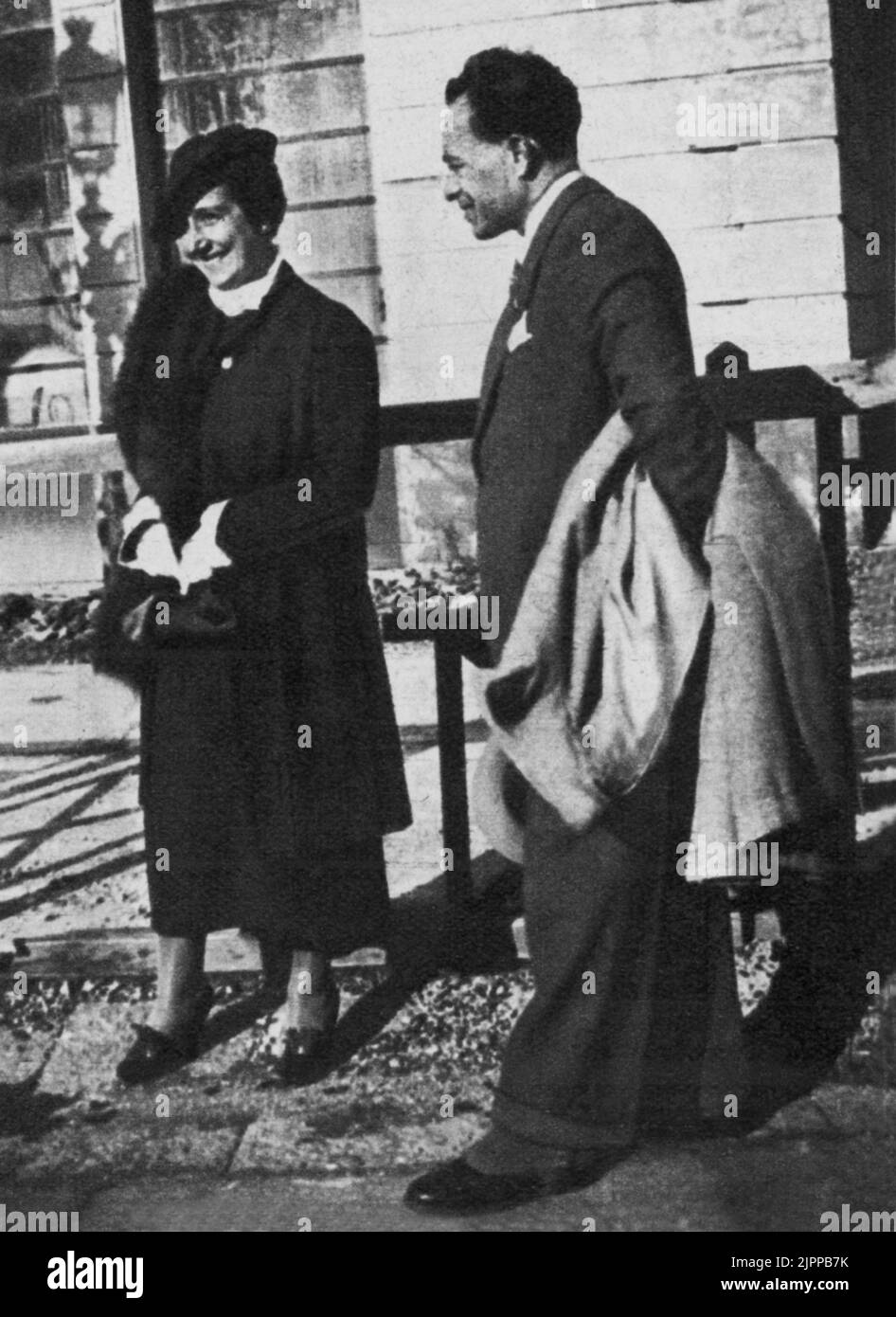 1930 's : The celebrated neapolitan actor RAFFAELE VIVIANI ( 1888 ...