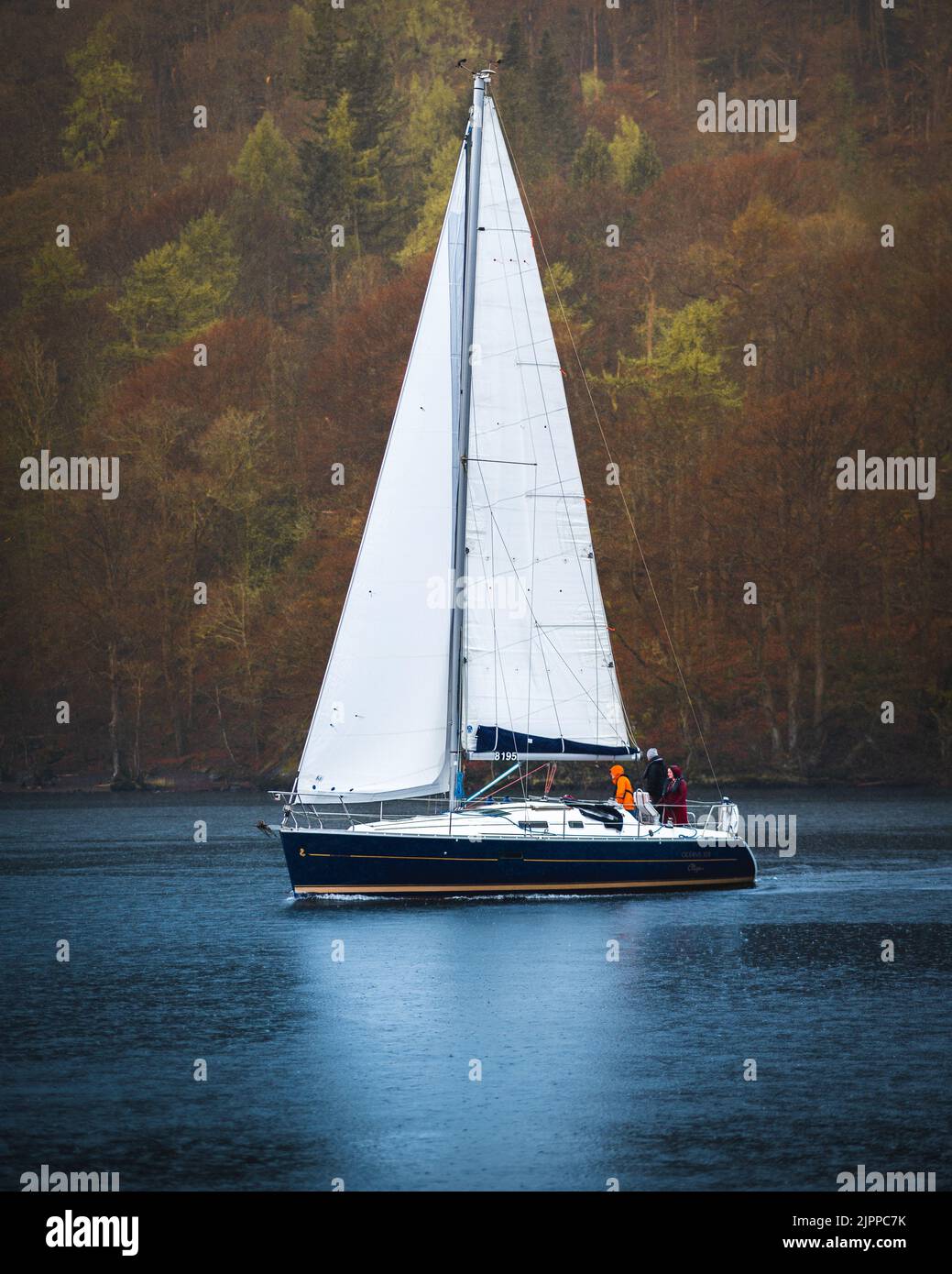 Tall white mast hi-res stock photography and images - Alamy
