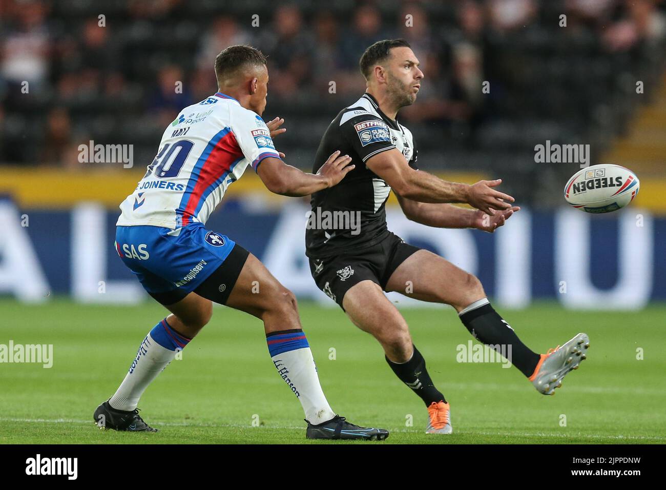 Luke Gale #7 of Hull FC gets his pass away Stock Photo - Alamy