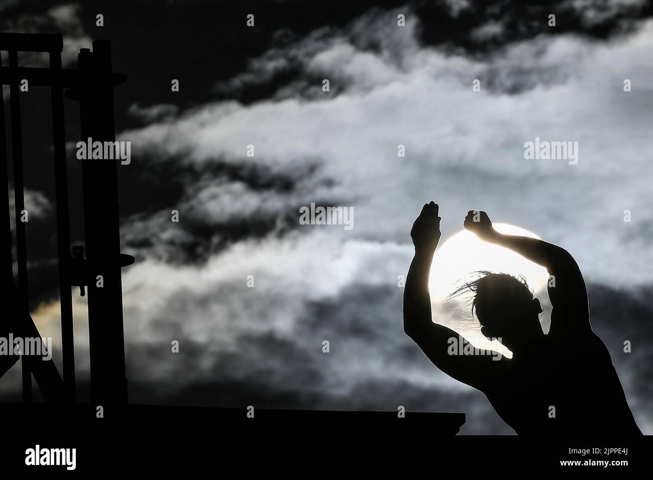 High diving women 20m hi-res stock photography and images - Alamy