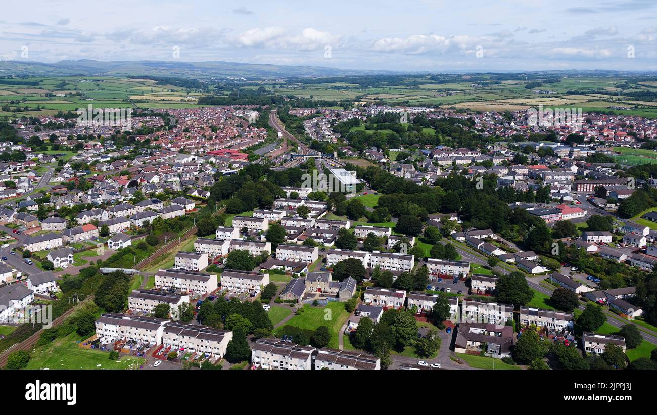Kilwinning town centre hi-res stock photography and images - Alamy