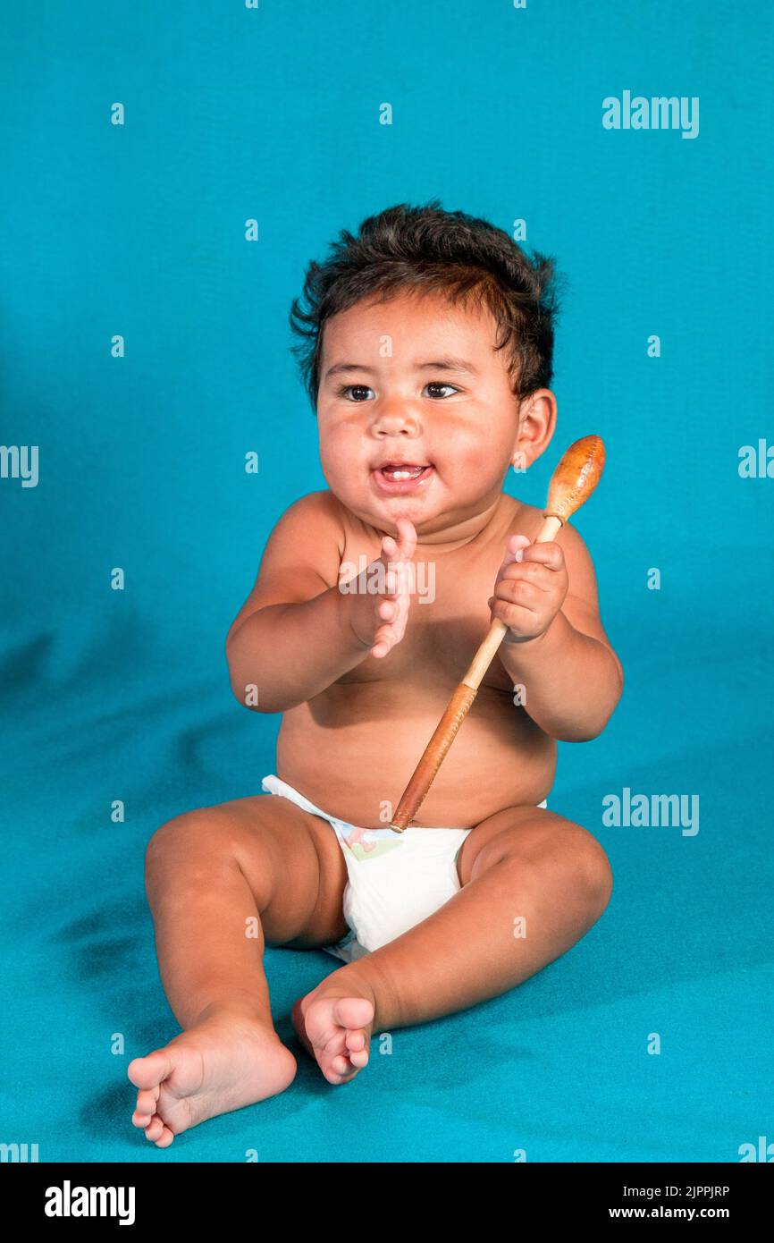 Native american indian holding baby hi-res stock photography and images ...