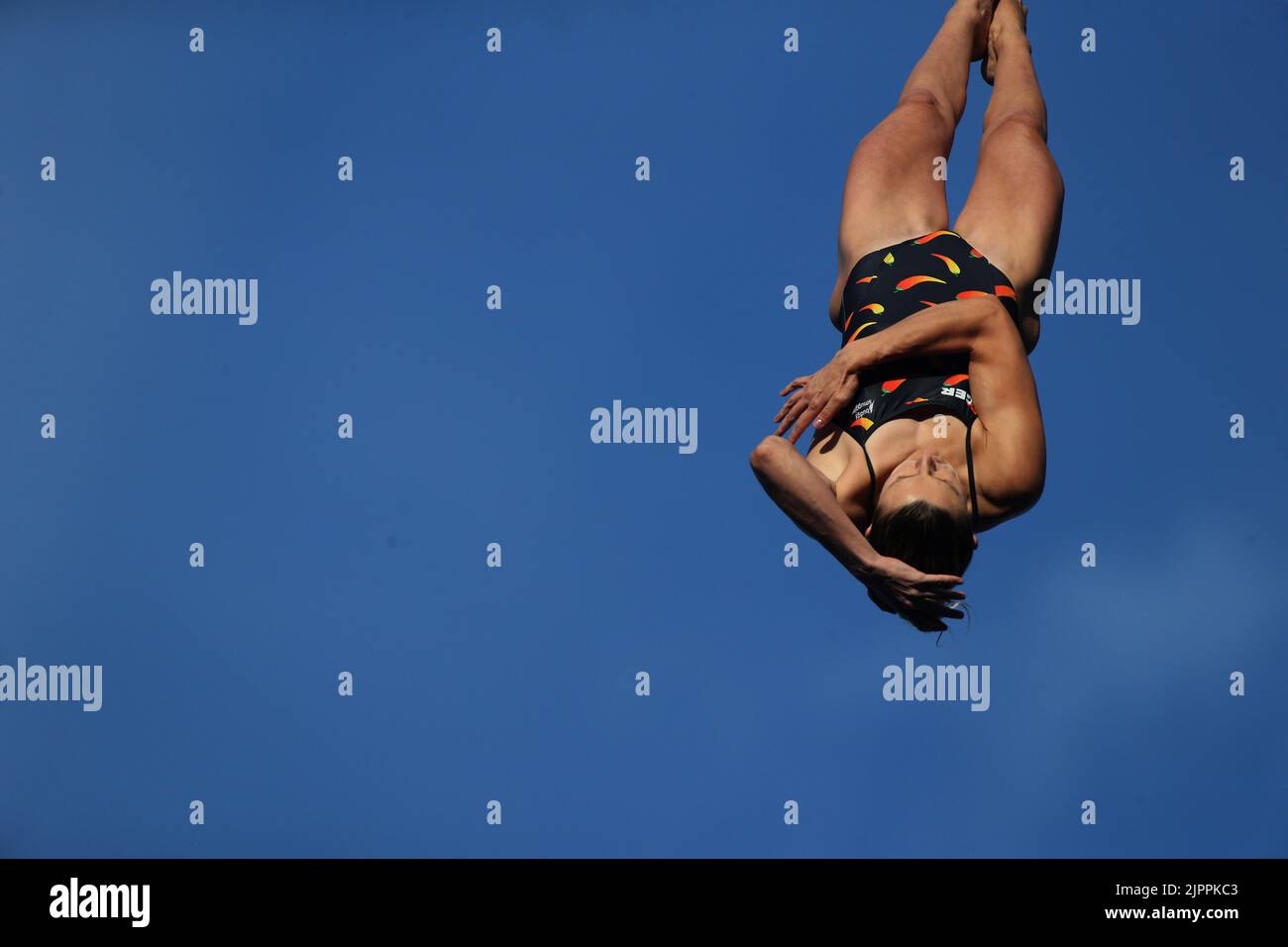 High diving hi-res stock photography and images - Alamy