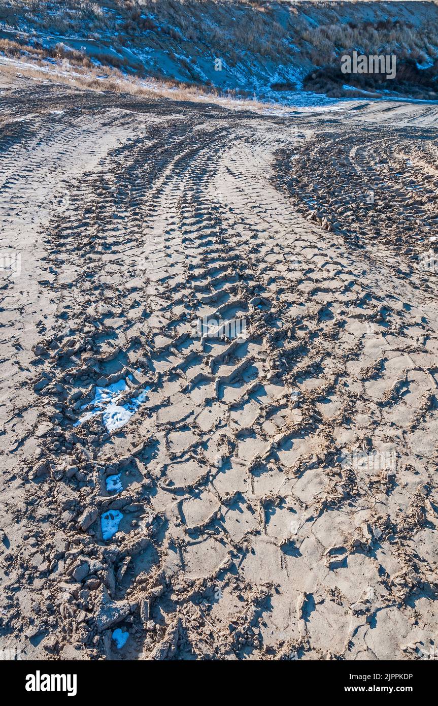 Heavy equipment treads hi-res stock photography and images - Alamy