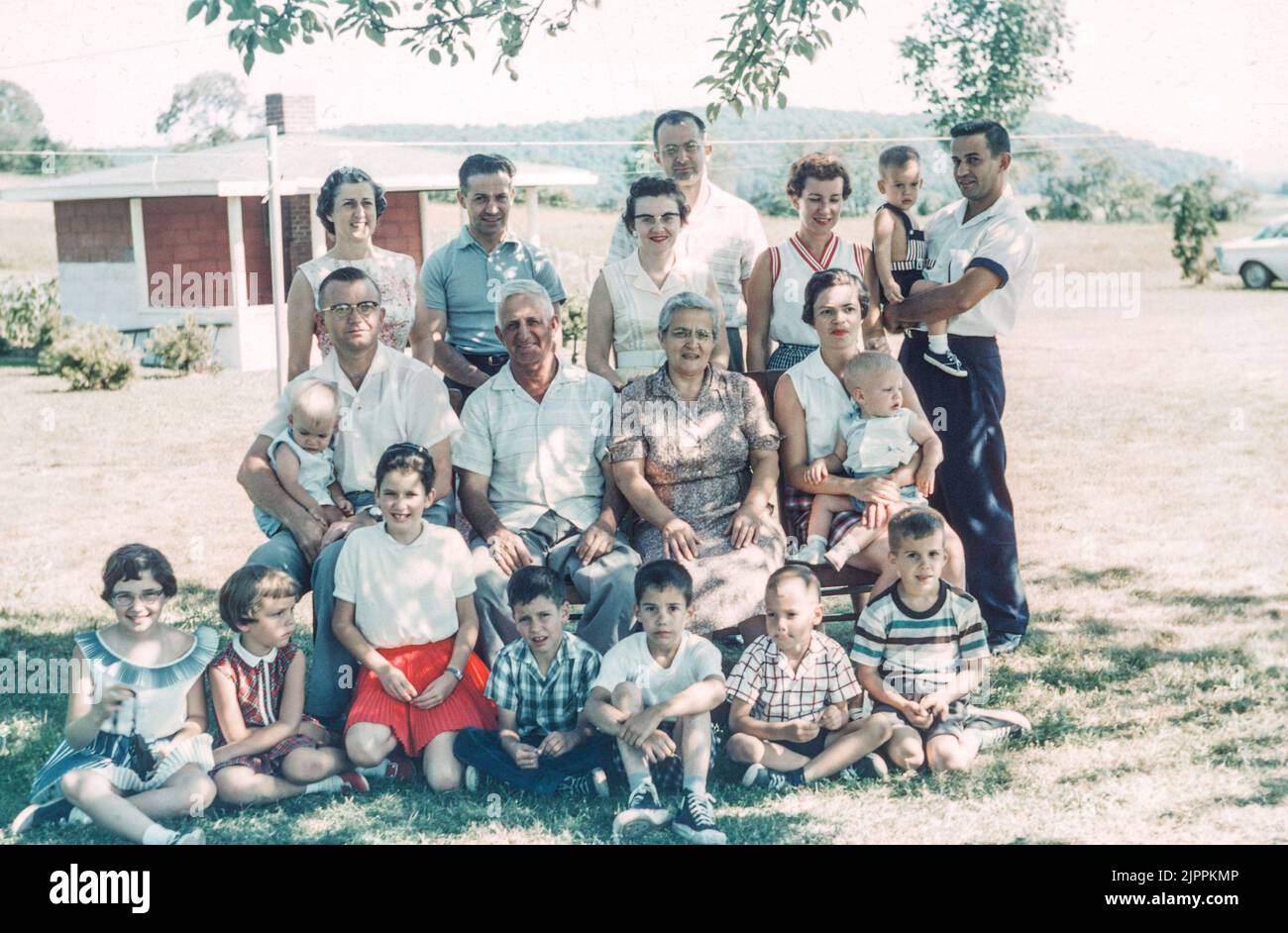 1950s vintage family photo hi-res stock photography and images - Alamy