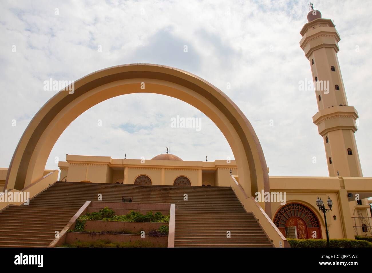 The Uganda National Mosque is a mosque located at Kampala Hill in the ...