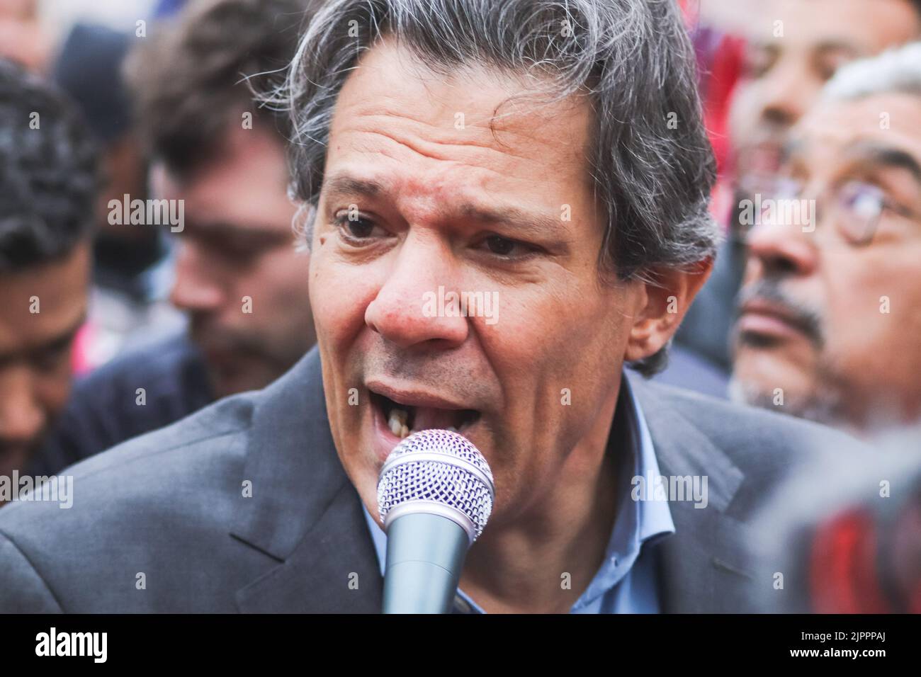 SÃO PAULO, SP - 19.08.2022: HADDAD FAZ CAMPANHA NA ZONA LESTE DE SP ...