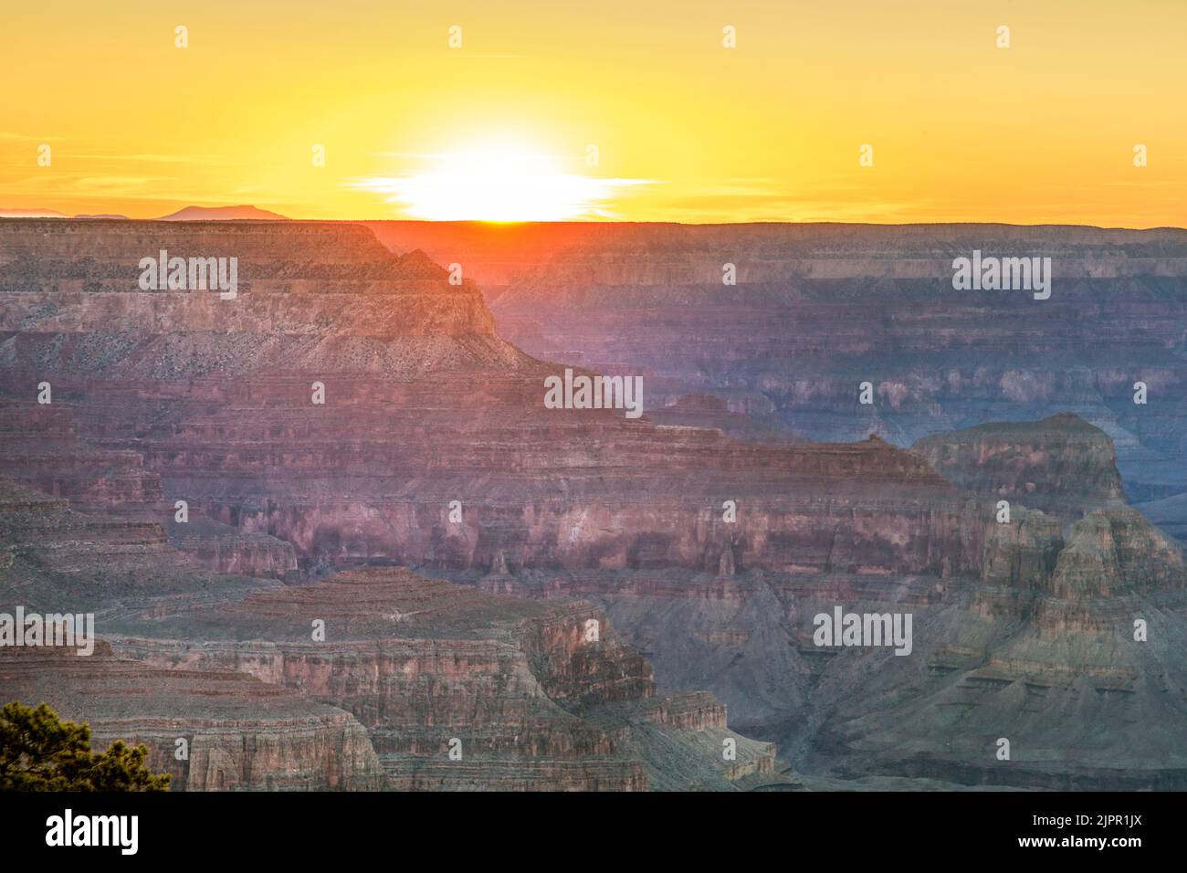 scenic sunset view of the Grand Canyon in Arizona, USA Stock Photo - Alamy