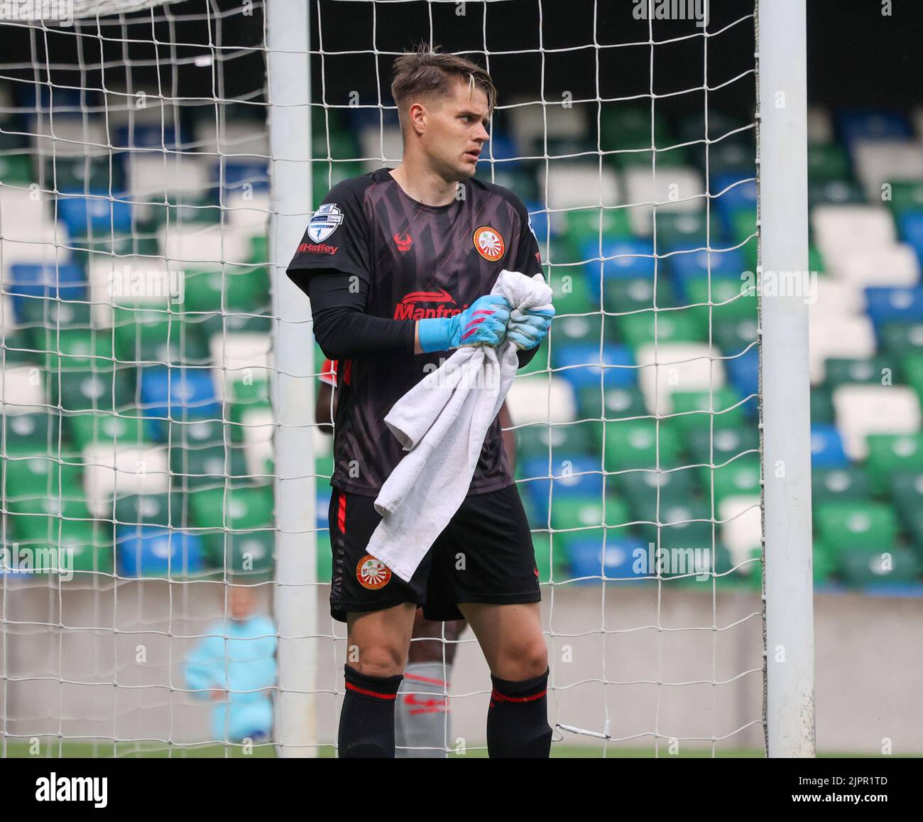 Barr goalkeeper portadown hi-res stock photography and images - Alamy