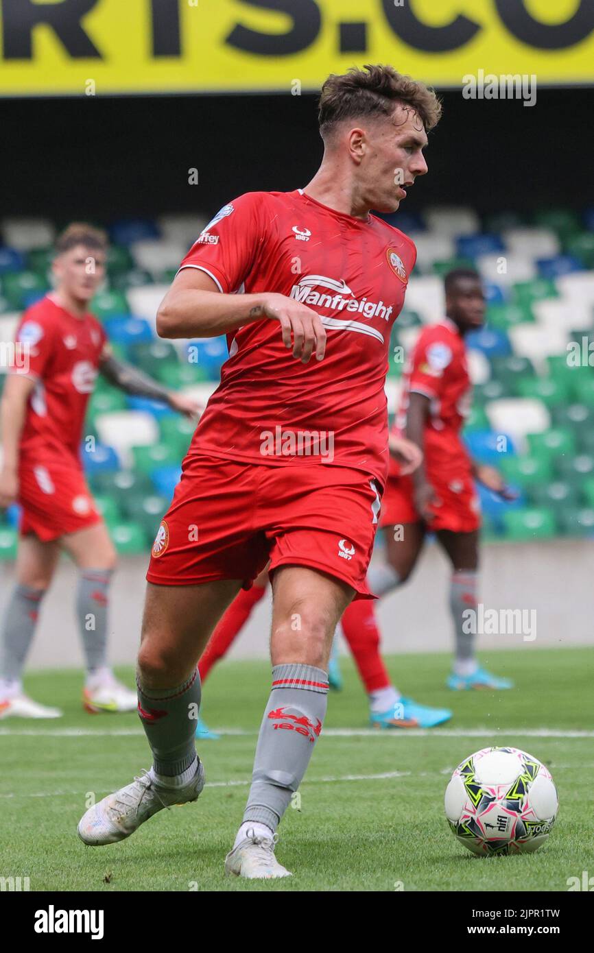 Portadown footballer 2022 hi-res stock photography and images - Alamy