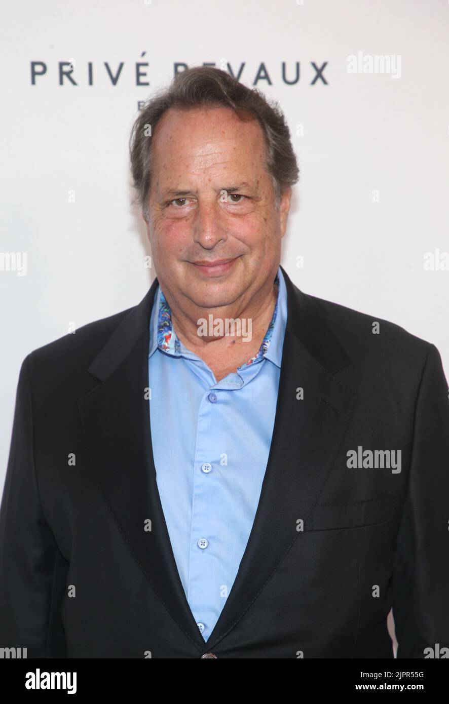 Beverly Hills, Ca. 19th Aug, 2022. Jon Lovitz at the 2022 Harold and Carole Pump Foundation Gala ...