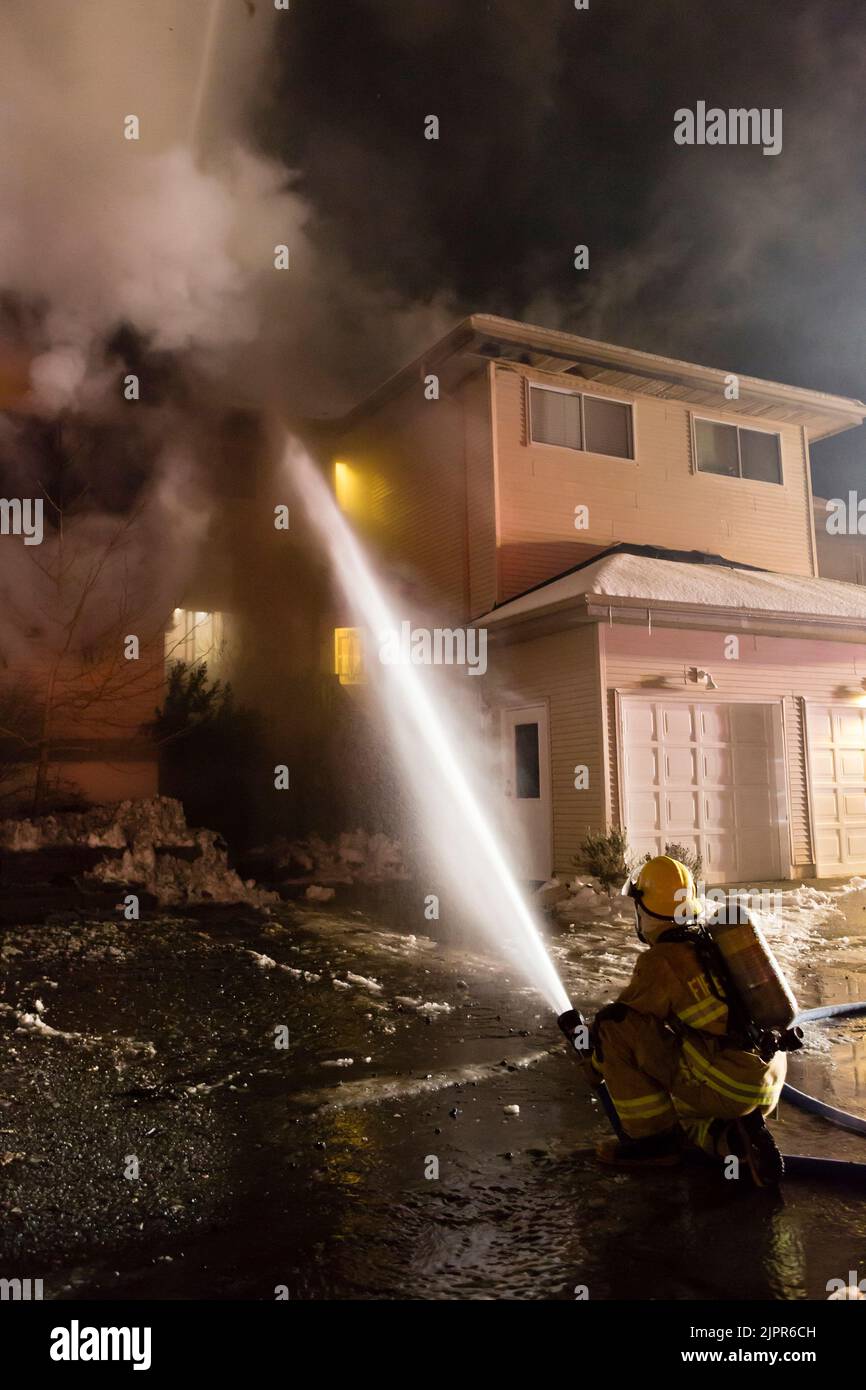 Fire fighting in canada hi-res stock photography and images - Alamy