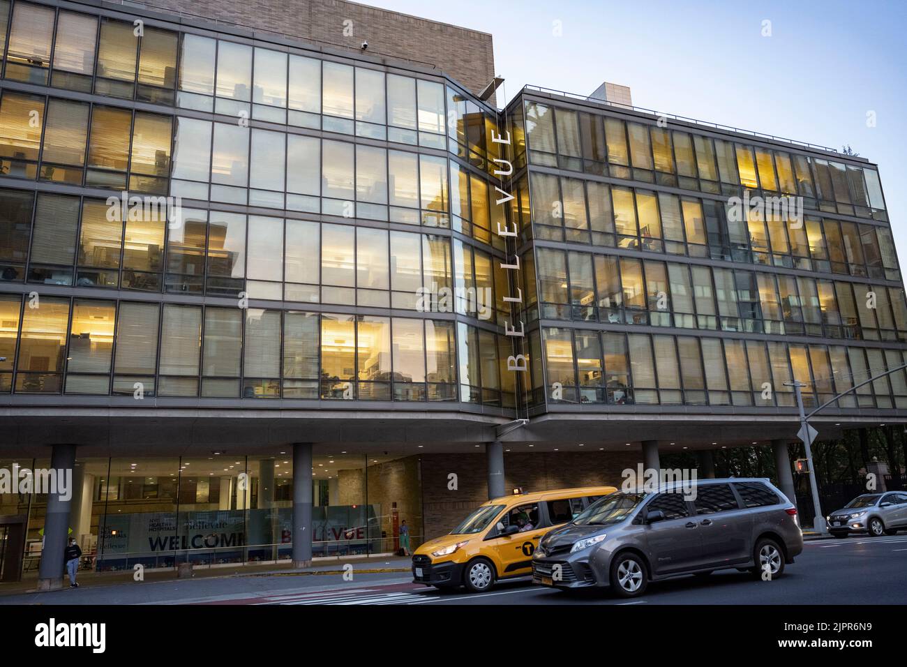 Bellevue hospital room in new york hi-res stock photography and images ...