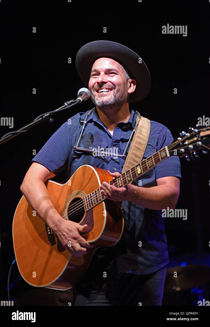 Lorrie morgan hi-res stock photography and images - Alamy