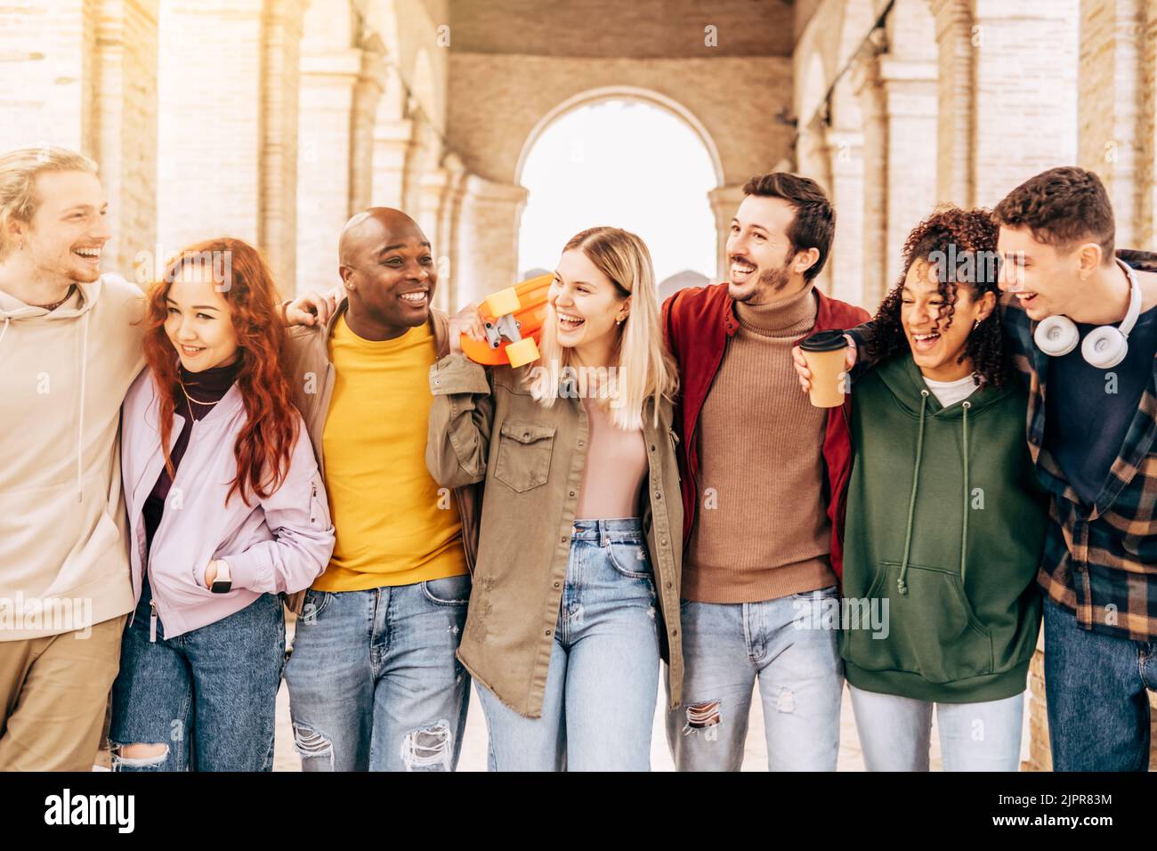 Diverse friends headphones hi-res stock photography and images - Alamy