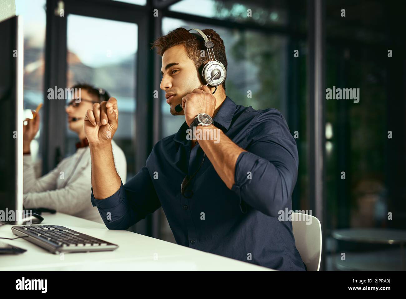 Working quickly hi-res stock photography and images - Alamy