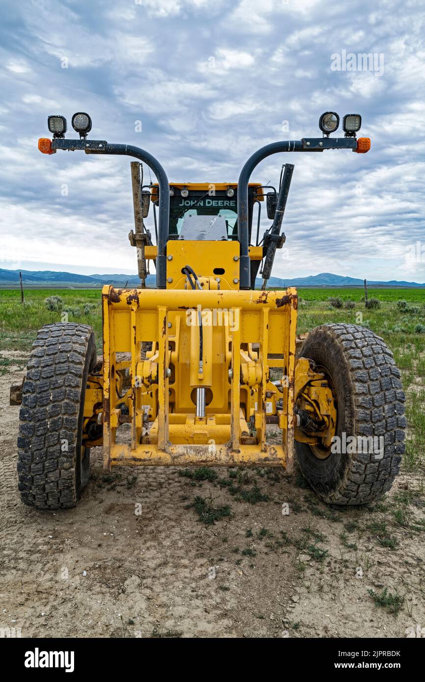 The front of a John Deere 772GP Grader parked at a farm field near Almo ...