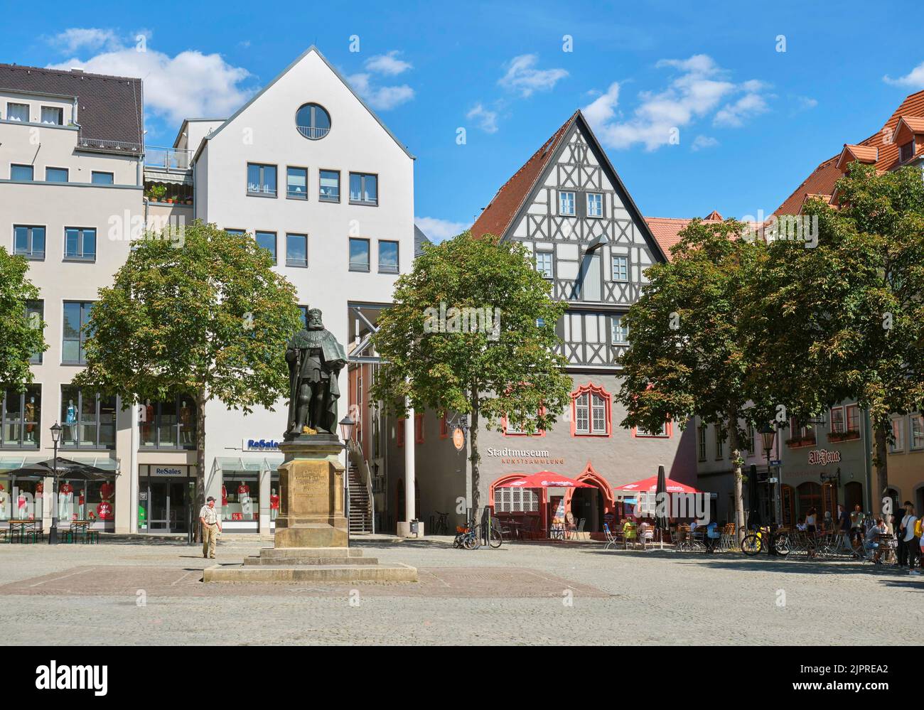 Market with Hanfried Monument and City Museum, Market Square, Jena ...