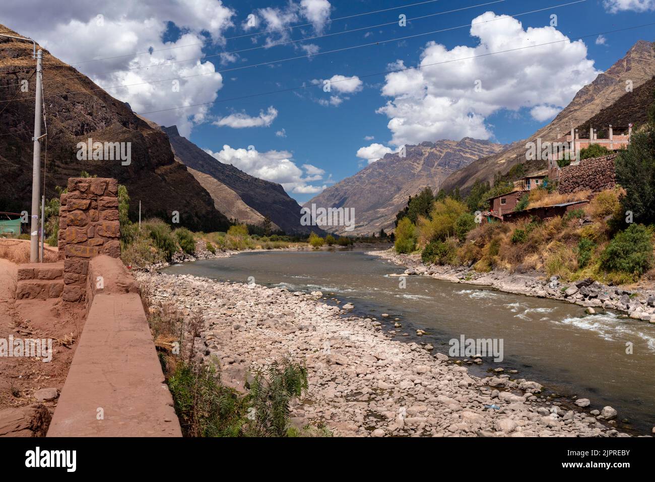 Rio Urubamba, also Rio Vilcanote, river near Pisac, Andean highlands ...