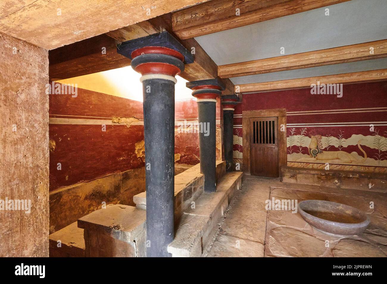 Antechamber of the throne room, black round columns, porphyry basin ...