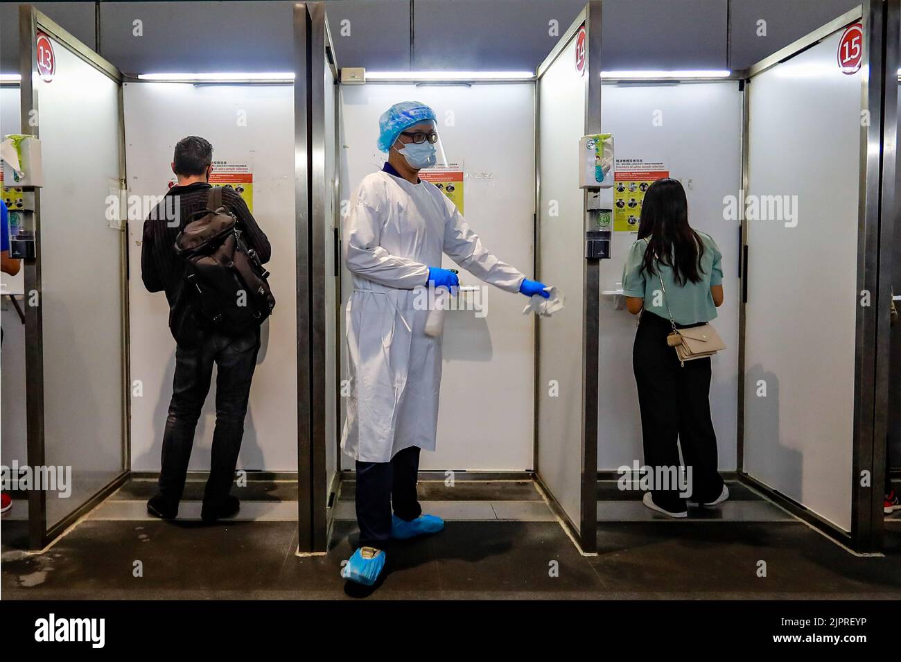 Taoyuan, Taoyuan, Taiwan. 19th Aug, 2022. A medical worker sanitises a ...