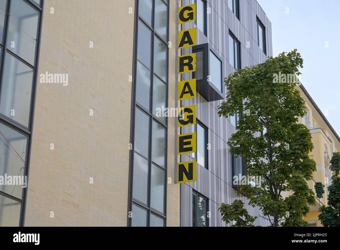 Stilwerk in the Kant Garages, Kantstrasse, Charlottenburg, Berlin ...