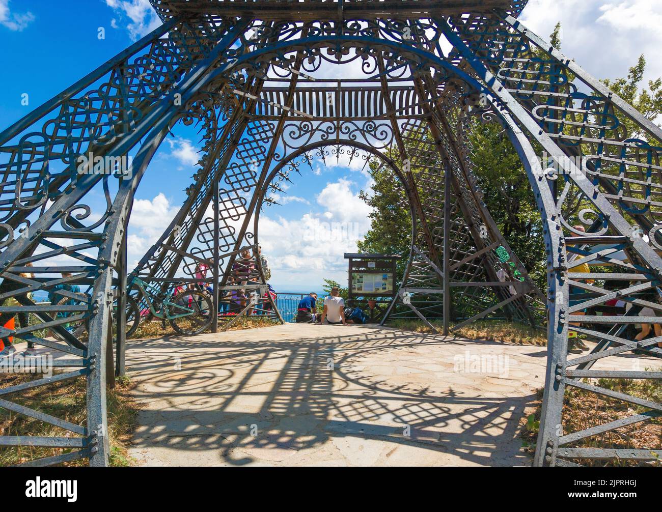 Monte Amiata (Italy) - In Val d'Orcia, Tuscany, soar the Amiata mount ...