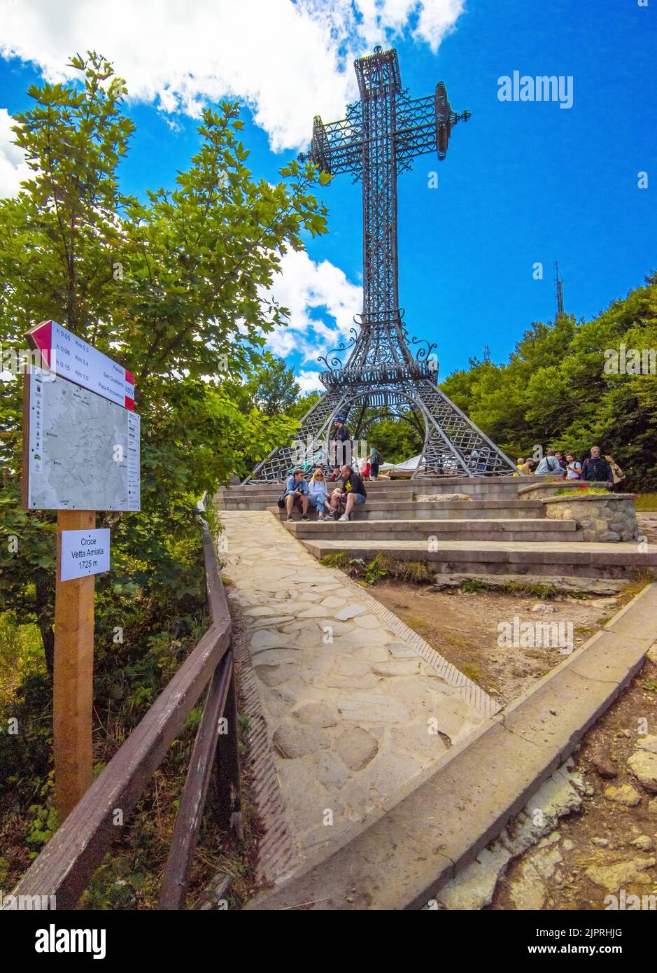 Monte Amiata (Italy) - In Val d'Orcia, Tuscany, soar the Amiata mount ...