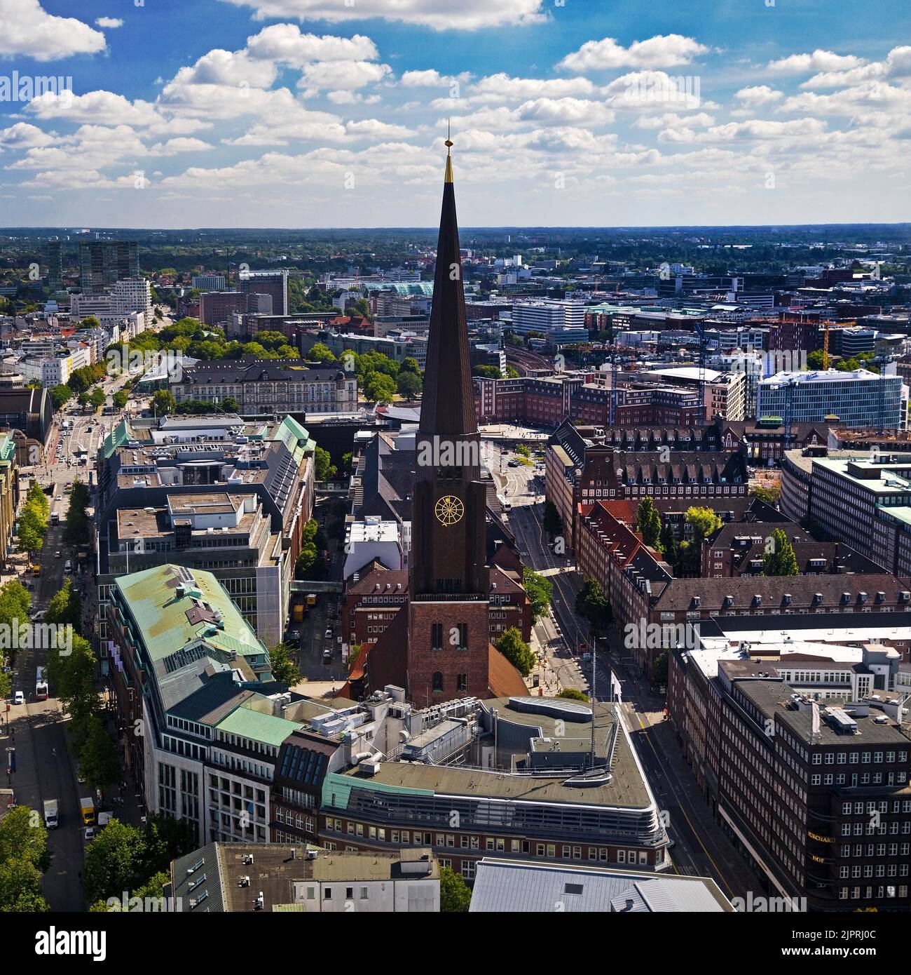Church of st jacobi hamburg hi-res stock photography and images - Alamy