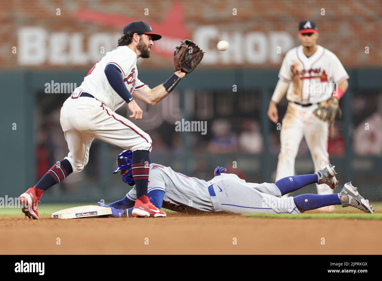 Atlanta, GA. USA; New York Mets third baseman Deven Marrero (15) safely ...