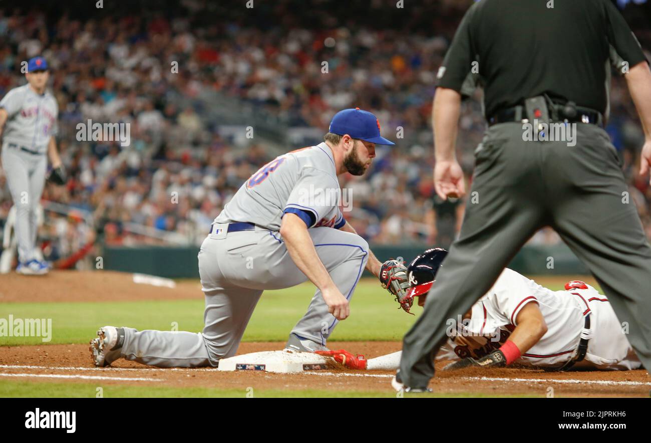Atlanta, GA. USA; Atlanta Braves left fielder Robbie Grossman (15 ...