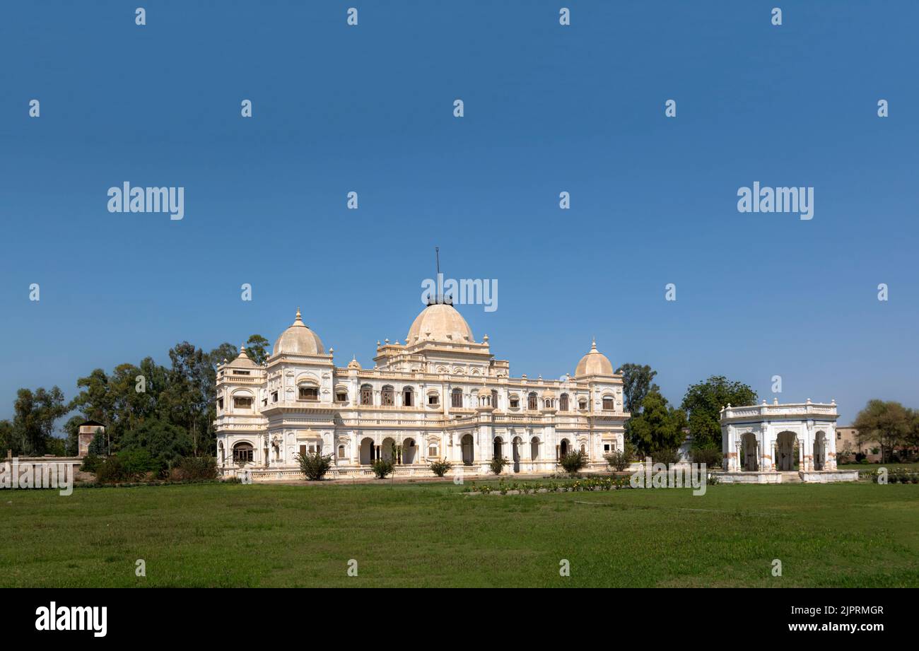 Sadiq Garh Palace - the famous cultural heritage of Pakistan ...