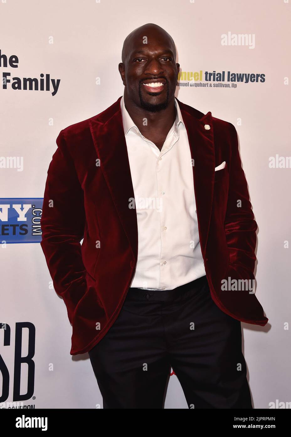 Beverly Hills, USA. 19th Aug, 2022. Thaddeus Bullard walking the red ...