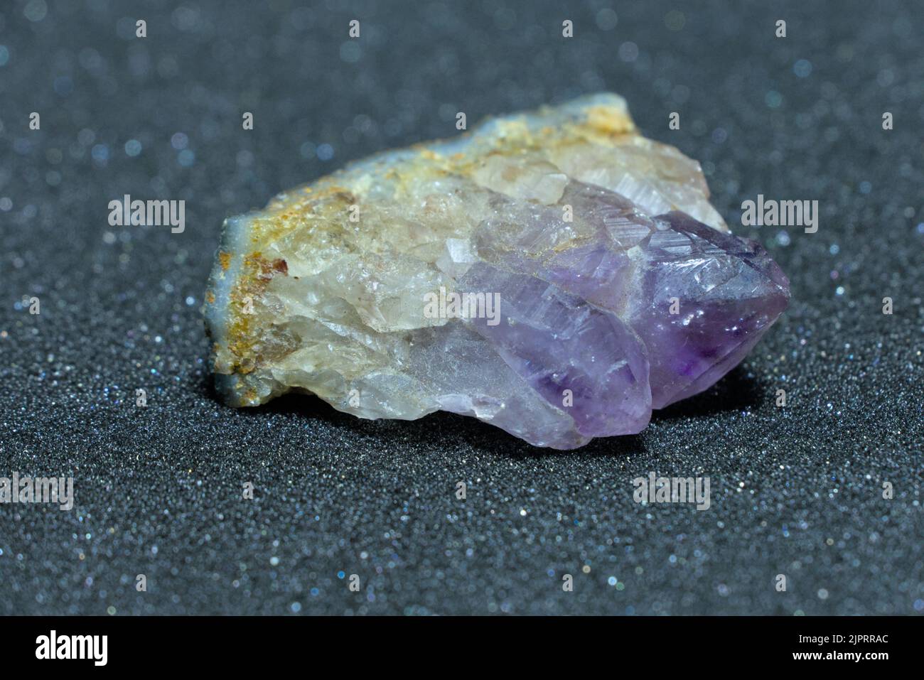Conchoidal quartz hi-res stock photography and images - Alamy