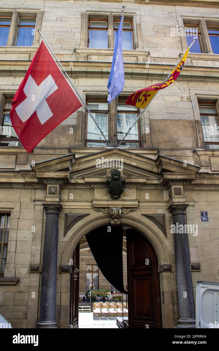 City hall geneva switzerland hi-res stock photography and images - Alamy