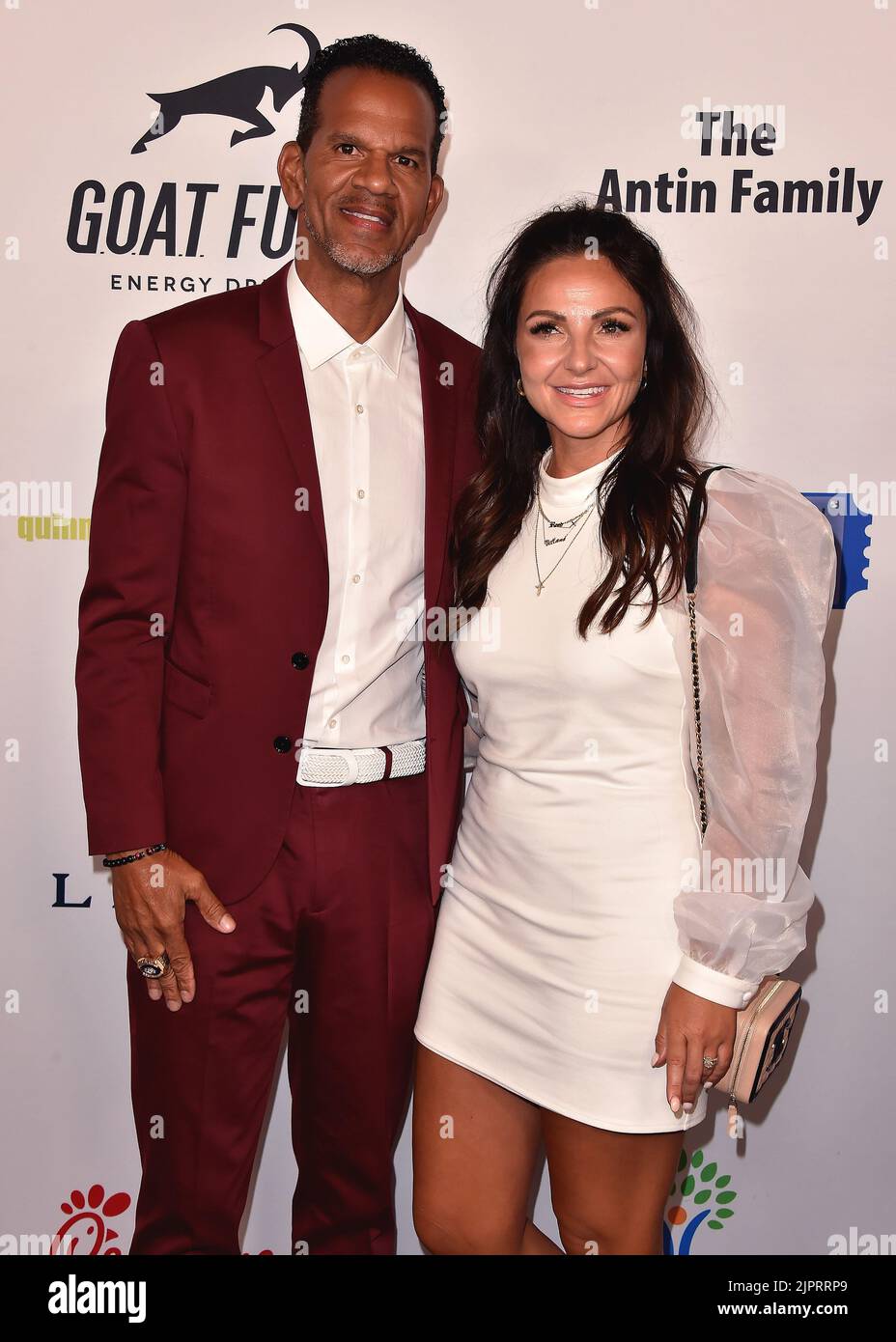 Andre Reed walking the red carpet at the Harold and Carole Pump ...