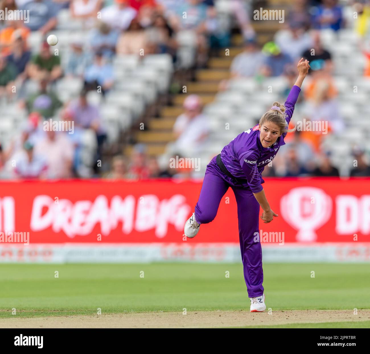 Lucy Higham bowling for the Northern Superchargers in The Hundred ...