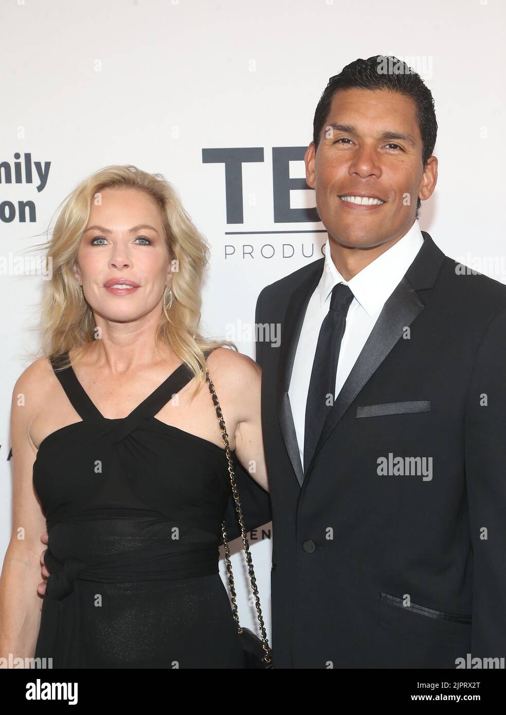 19 August 2022 - Beverly Hills, California - Donnie Edwards, Kathryn ...