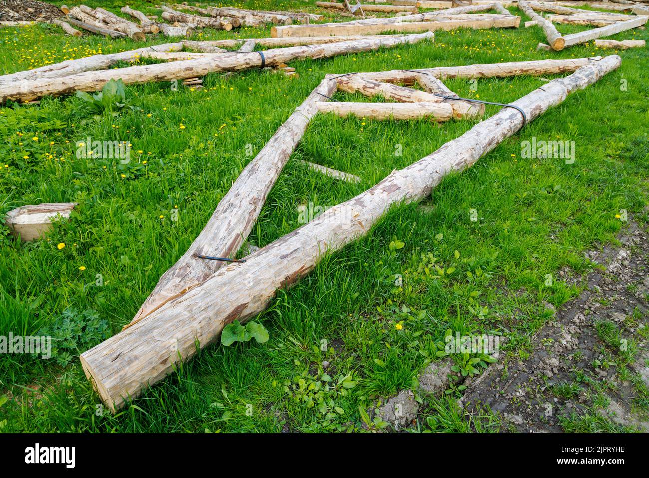 forged steel stripe connection of wooden log beams for roof support ...