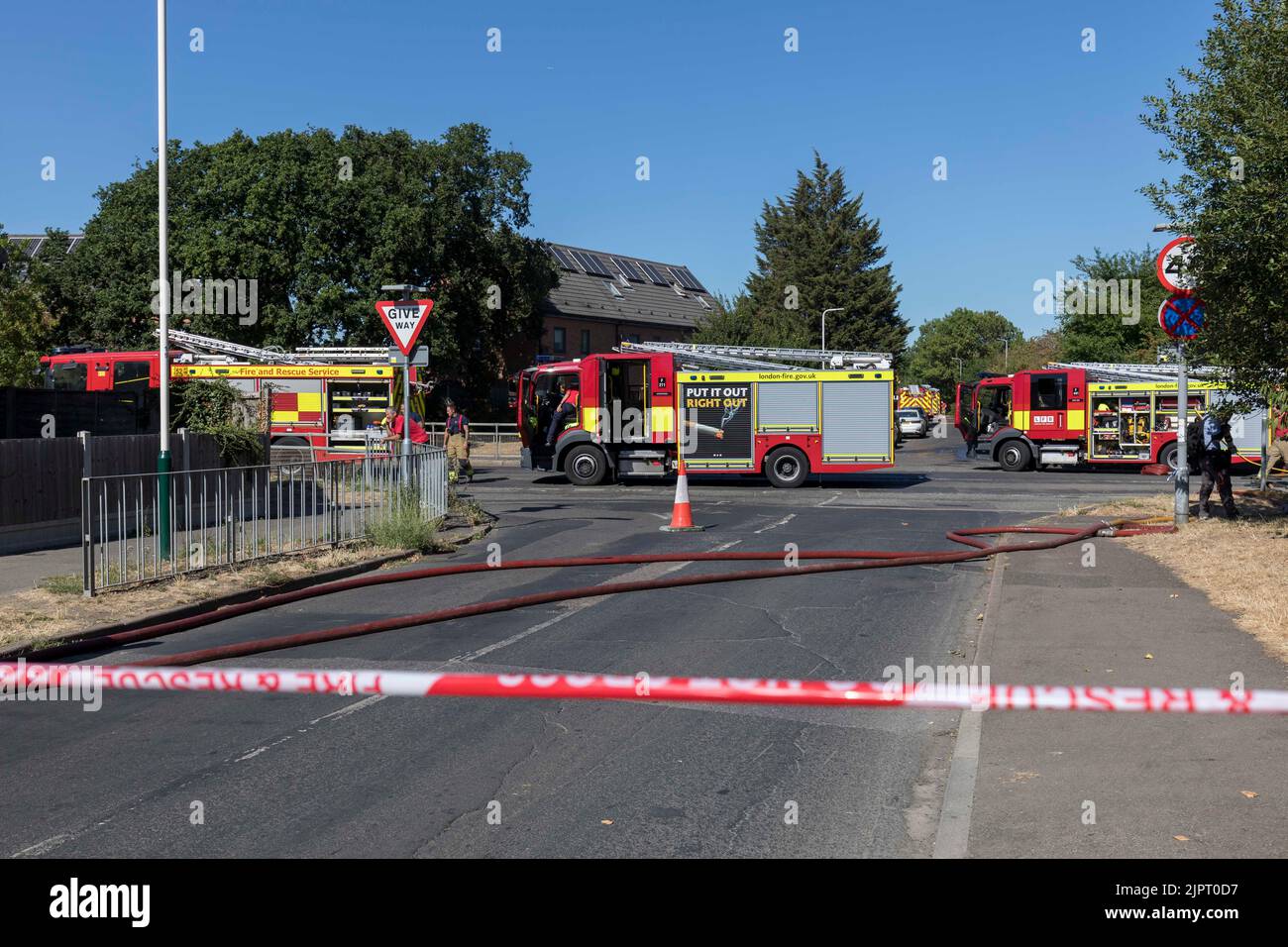 London grassfire hi-res stock photography and images - Alamy