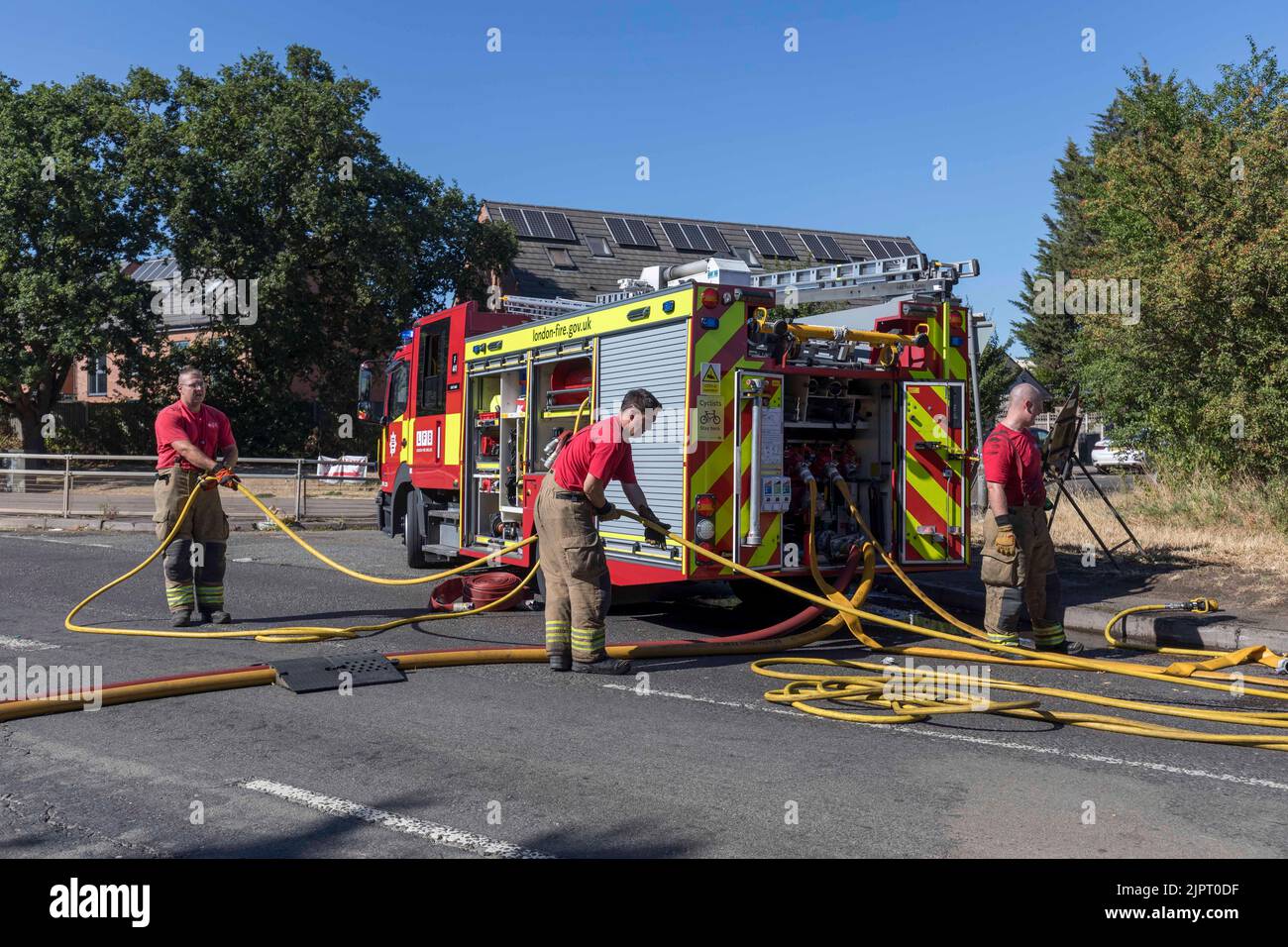 London grassfire hi-res stock photography and images - Alamy