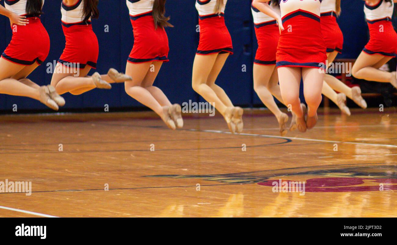 High kick cheerleader hi-res stock photography and images - Alamy