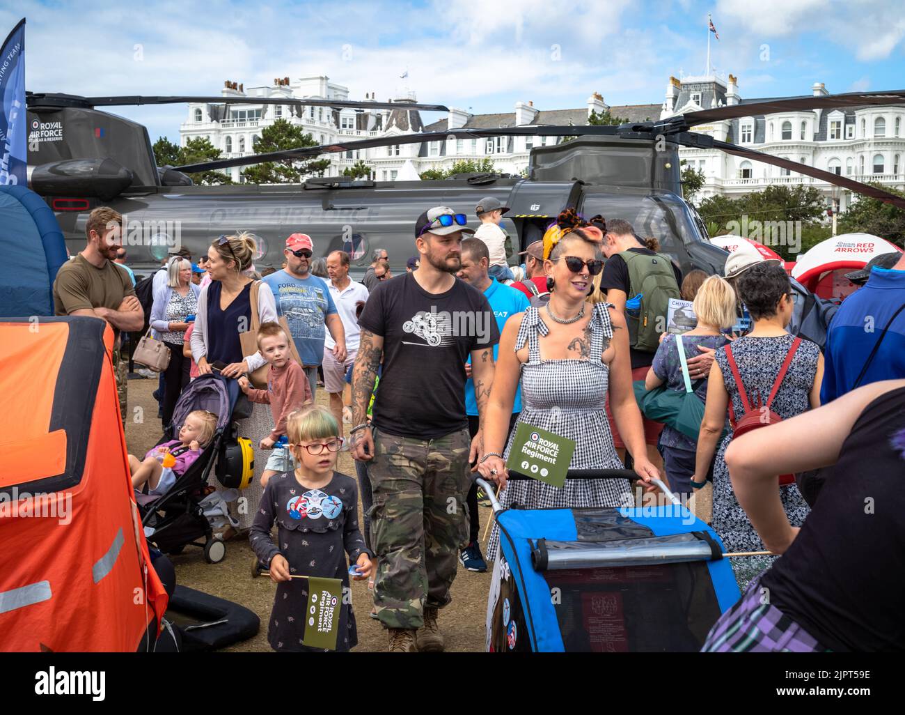 Eastbourne, East Sussex, UK, 20 Sep 2022. A couple with their young ...